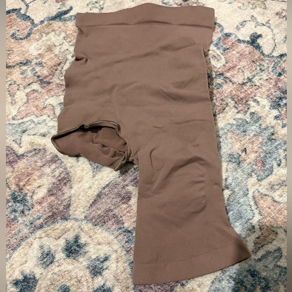 SKIMS | Intimates & Sleepwear | Skims Seamless Sculpt Solution Short ...